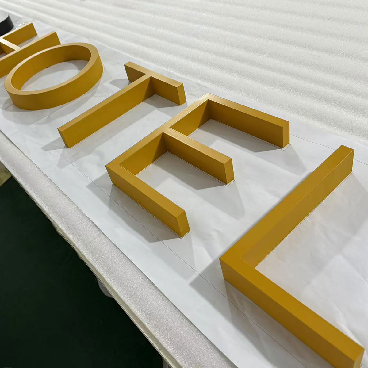 Weatherproof Stainless Steel Channel Letters Sign Color Coated Store L ...
