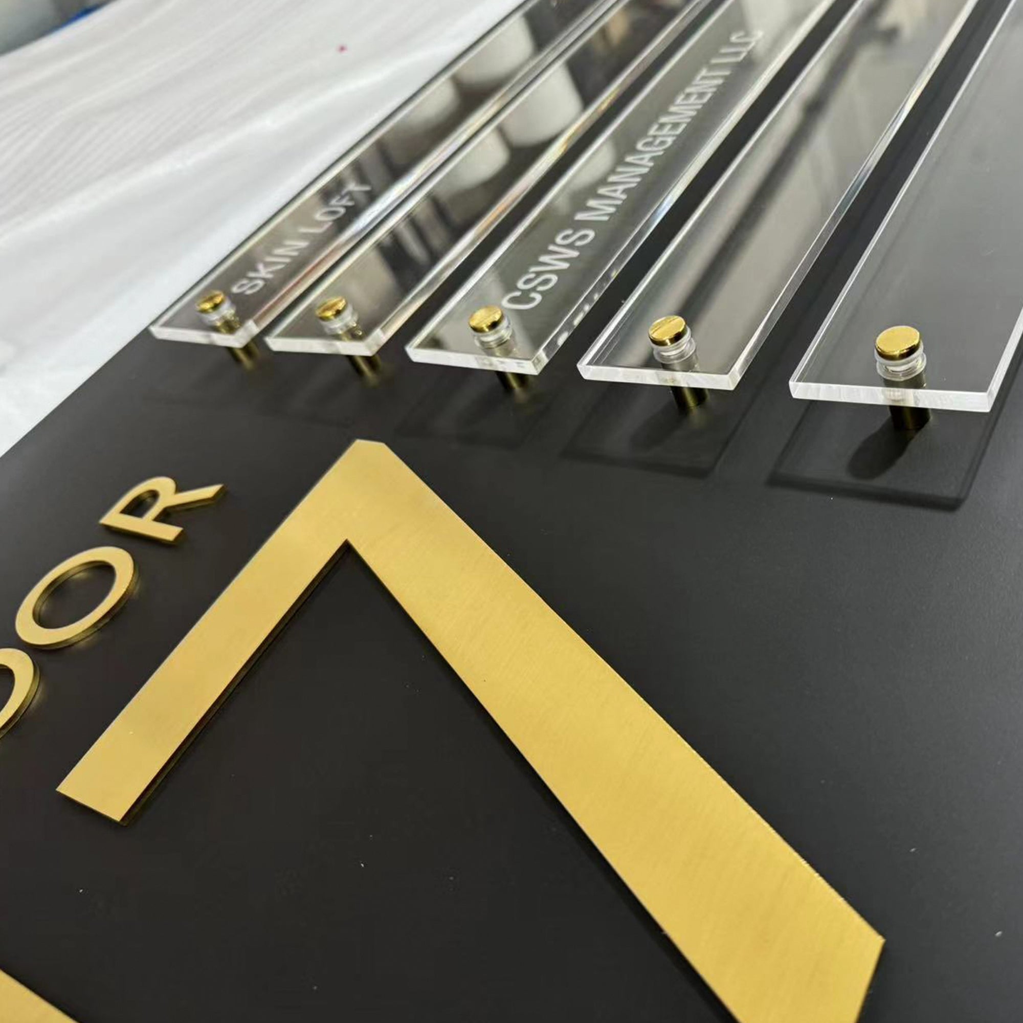 Personalized Acrylic Plaque Sign Wall Mounted Directional Signs Custom ...